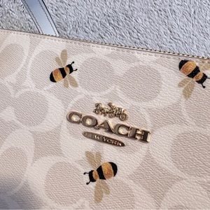 Coach | Bags | Nwt Coach Gallery Tote In Signature Canvas With Bee ...